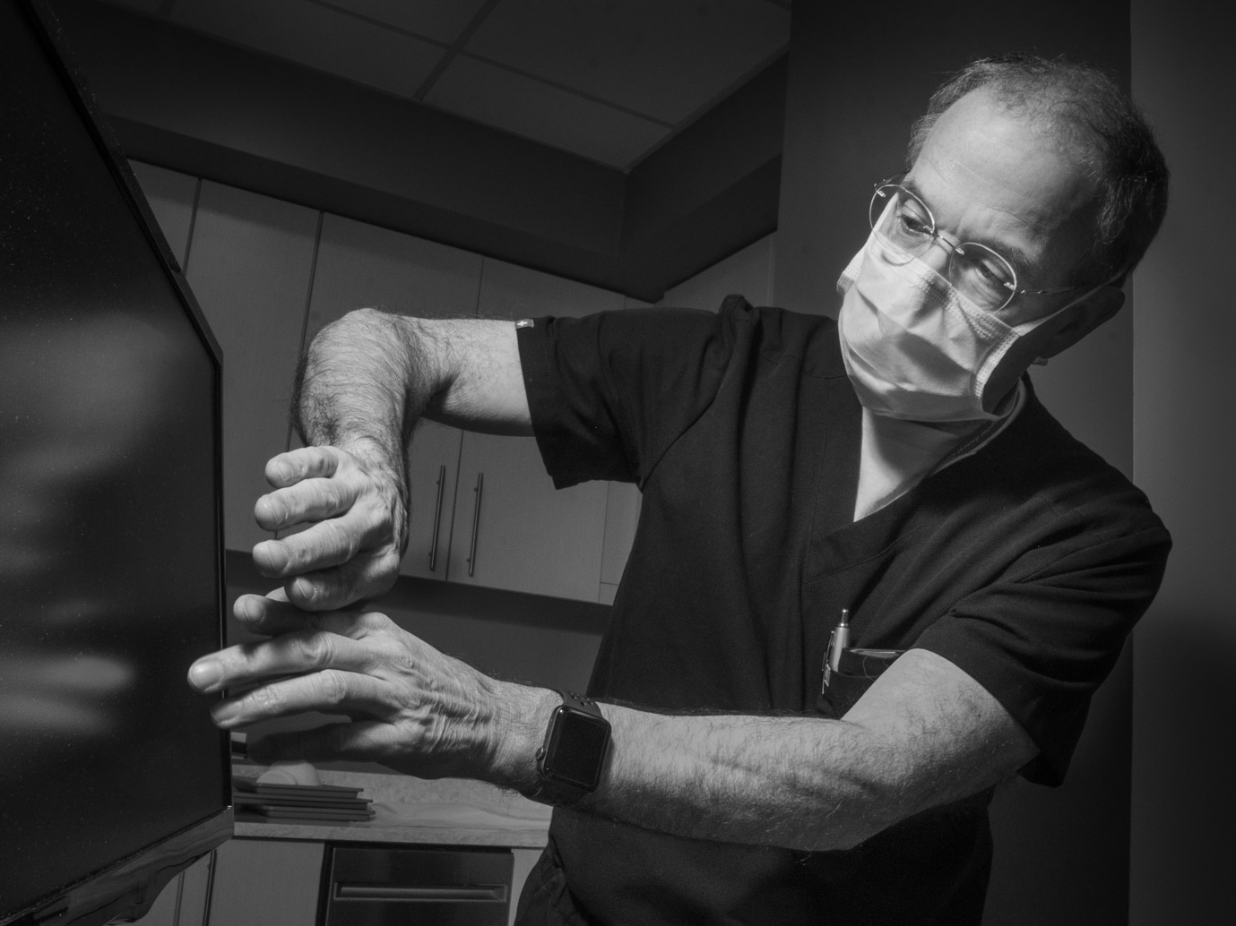 Corneal Suturing - Wills Eye Library